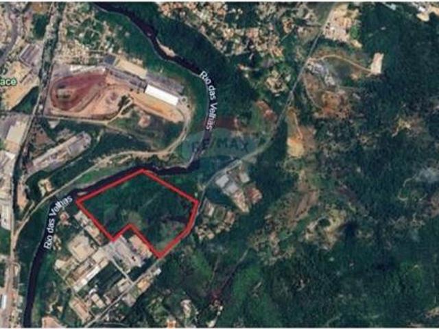 Terreno em Distrito Industrial Simão da Cunha, Santa Luzia/MG de 14000m² à venda por R$ 3.000.000,00