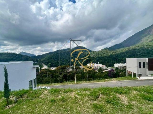Terreno em Ermitage, Teresópolis/RJ de 256m² à venda por R$ 279.900,00