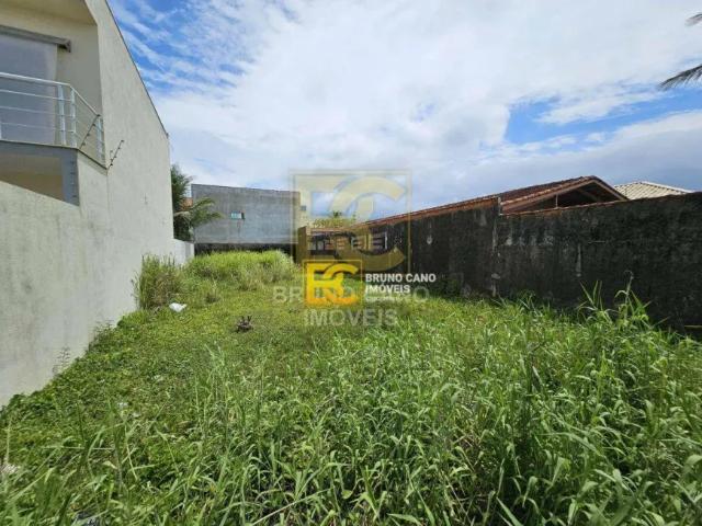 Terreno em frente ao mar com 300m² – Vista incrível e localização privilegiada