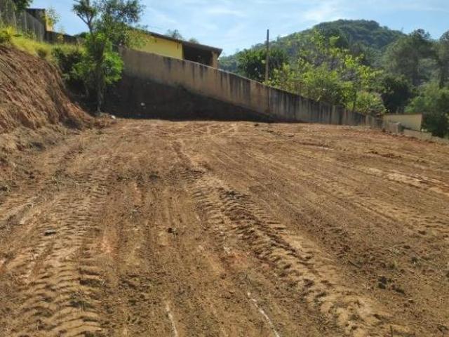 Terreno à venda em Guararema, 1.683,00m². Bairro Salto do Itapeti