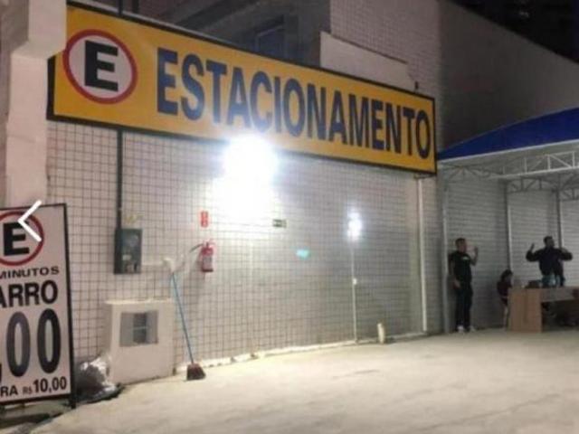 Terreno em Gonzaga, Santos/SP de 0m² à venda por R$ 4.800.000,00