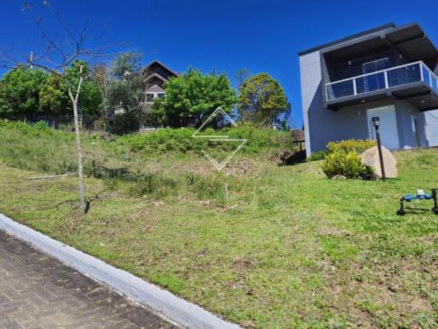 TERRENO EM GRAMADO