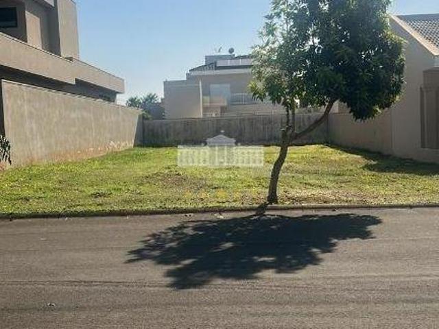 Terreno em Higienópolis, Araçatuba/SP de 474m² à venda por R$ 480.000,00