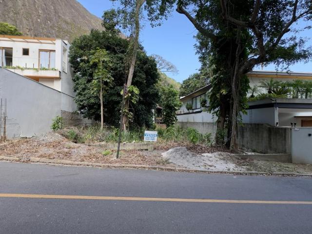 Terreno em Itacoatiara, Niterói/RJ de 0m² à venda por R$ 1.999.000,00