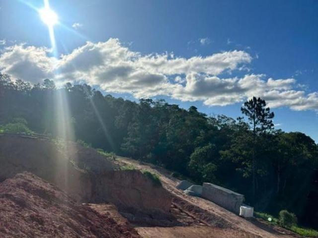 Terreno em Ibiúna com 500m² que vale a pena conhecer