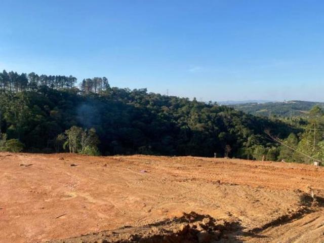 Terreno em Ibiúna com Ótima Topografia