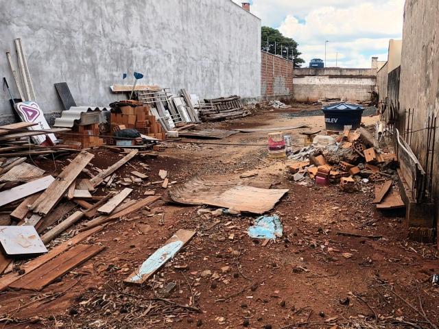 Terreno em Jardim Alvorada, Maringá/PR de 224m² à venda por R$ 196.000,00