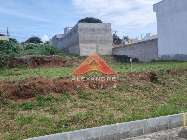 Terreno em Jardim Bela Vista, São José dos Campos/SP de 450m² à venda por R$ 359.000,00