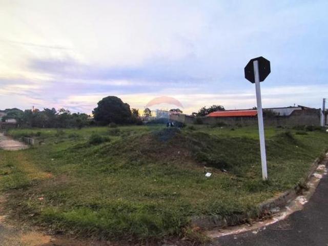 Terreno em Jardim Botucatu Rubião Júnior, Botucatu/SP de 360m² à venda por R$ 79.900,00