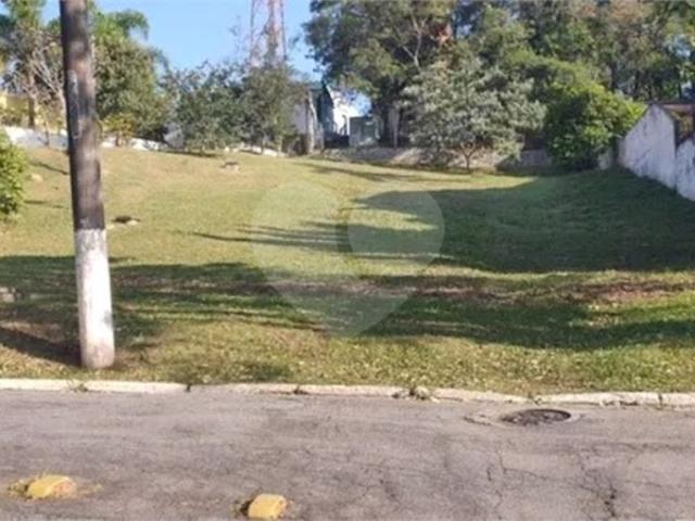 Terreno em Jardim do Golf I, Jandira/SP de 723m² à venda por R$ 629.900,00