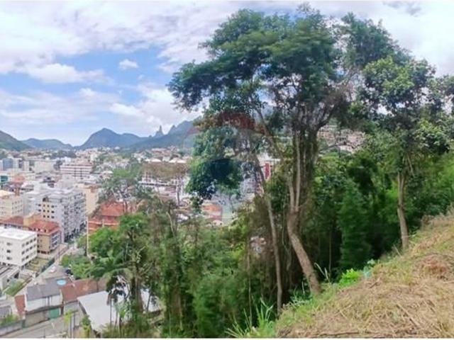 Terreno em Jardim Europa, Teresópolis/RJ de 475m² à venda por R$ 169.900,00