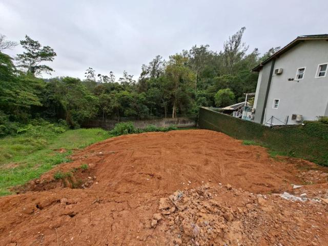 Terreno em Jardim Indaiá, Embu das Artes/SP de 0m² à venda por R$ 349.900,00