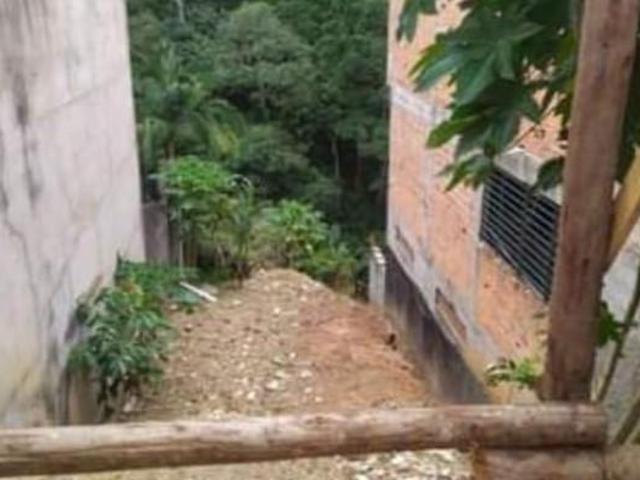Terreno em Jardim Leonor, Cotia/SP de 290m² à venda por R$ 140.000,00