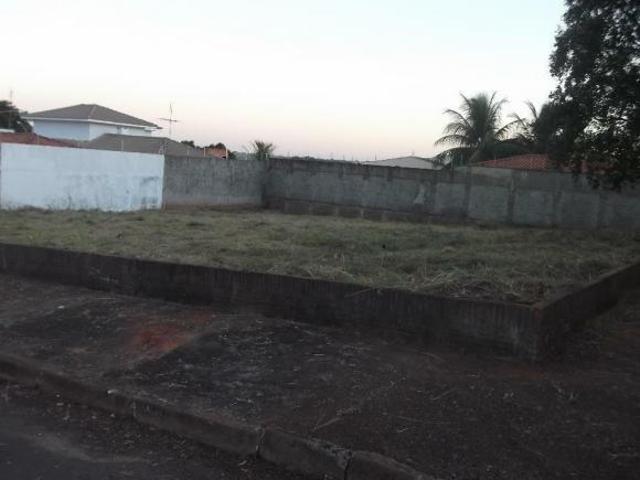 Terreno em Jardim Nova Yorque, Araçatuba/SP de 864m² à venda por R$ 500.000,00