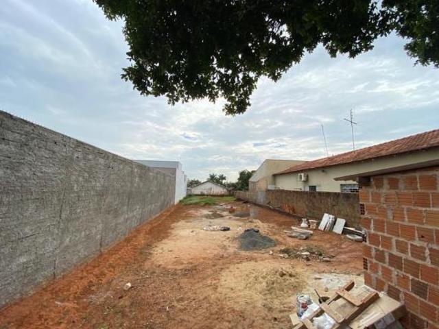 Terreno em Jardim Sumaré, Araçatuba/SP de 400m² à venda por R$ 270.000,00