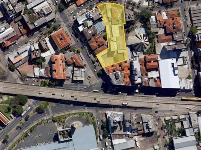 Terreno em Passo da Areia, Porto Alegre/RS de 0m² à venda por R$ 9.000.000,00
