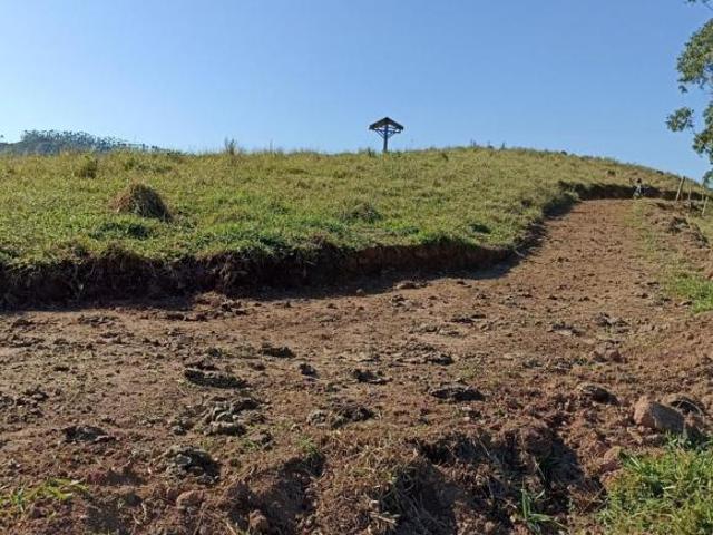 Terreno em Paraibuna 2 km do centro
