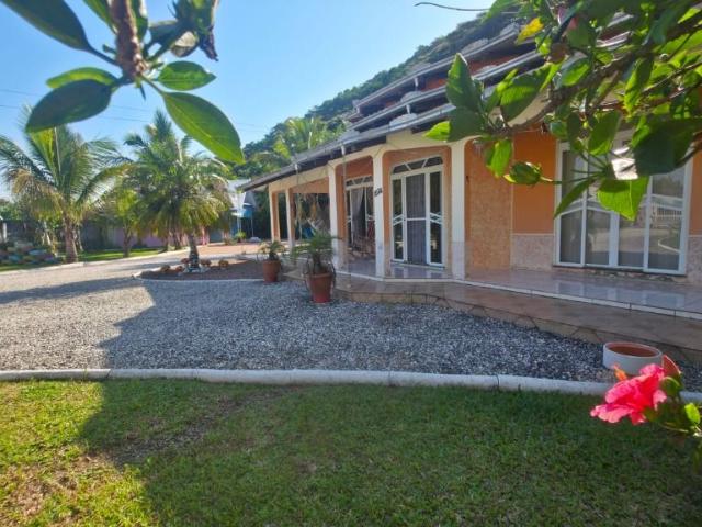 Terreno em, Penha/SC de 0m² à venda por R$ 4.499.900,00
