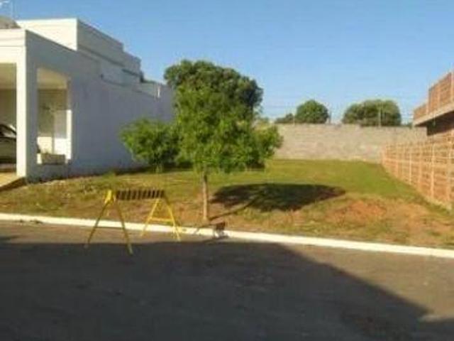 Terreno em Pinheiros, Araçatuba/SP de 300m² à venda por R$ 101.000,00