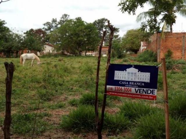 Terreno em Pinheiros, Araçatuba/SP de 300m² à venda por R$ 65.000,00