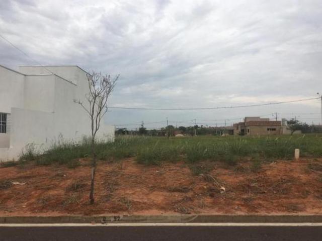 Terreno em Pinheiros, Araçatuba/SP de 300m² à venda por R$ 80.000,00