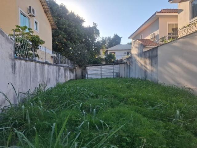 Terreno em Piratininga, Niterói/RJ de 0m² à venda por R$ 329.900,00