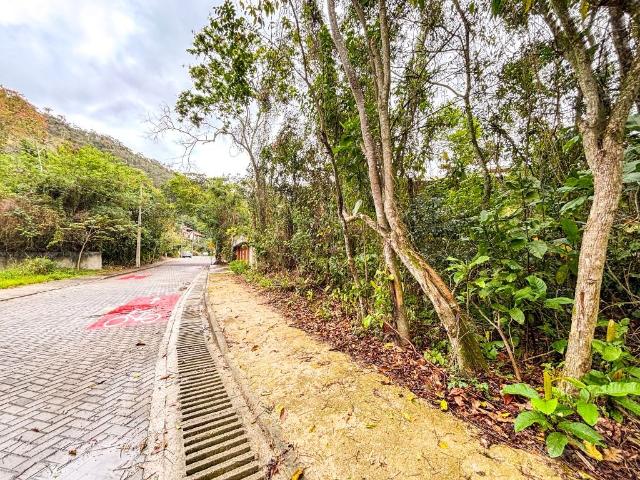 Terreno em Piratininga, Niterói/RJ de 0m² à venda por R$ 559.900,00