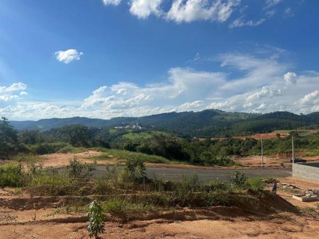 Terreno em Ponto Alto com Duas Frentes para Mata – Vista Panorâmica
