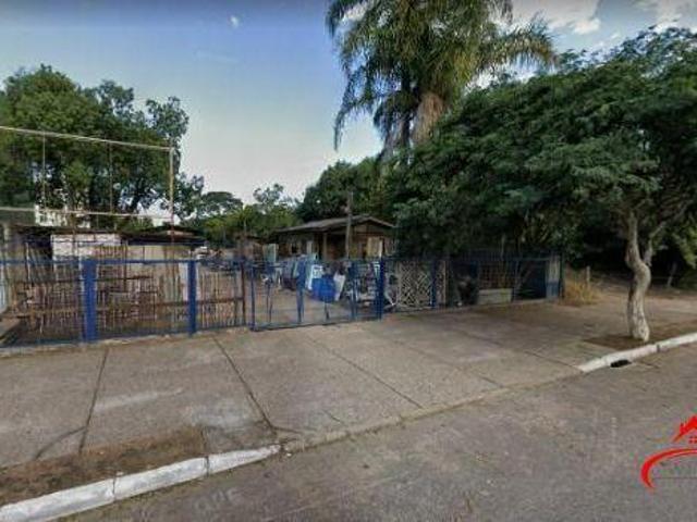 Terreno em Porto Alegre, no bairro Cristal, à venda