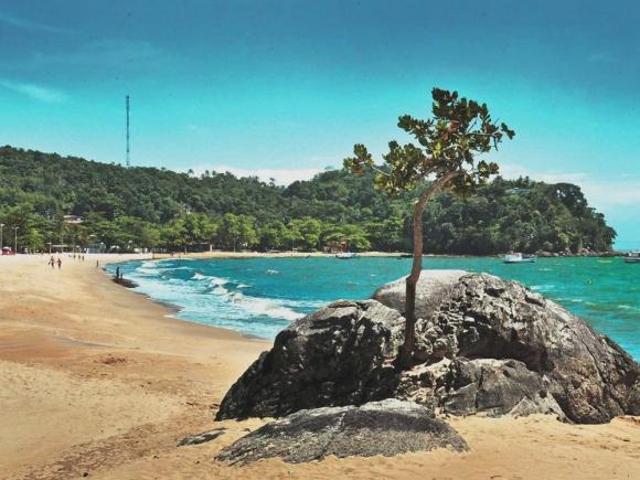 Terreno em Praia para Venda em São Sebastião, Cigarras