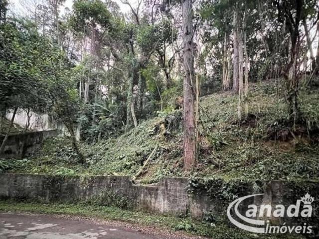 Terreno Em Rua Fechada, Alto e Com Vista!