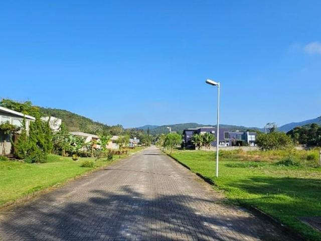 Terreno em Ratones, Florianópolis/SC de 0m² à venda por R$ 879.000,00