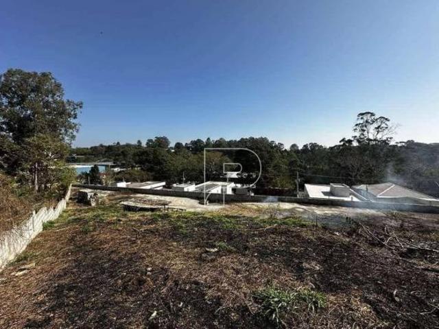 Terreno em residencial no Miolo da Granja Viana