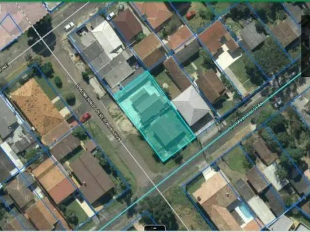 Terreno em Santa Felicidade com 480m² 16x30 de esquina ZR2 ideal para construção de sobrado