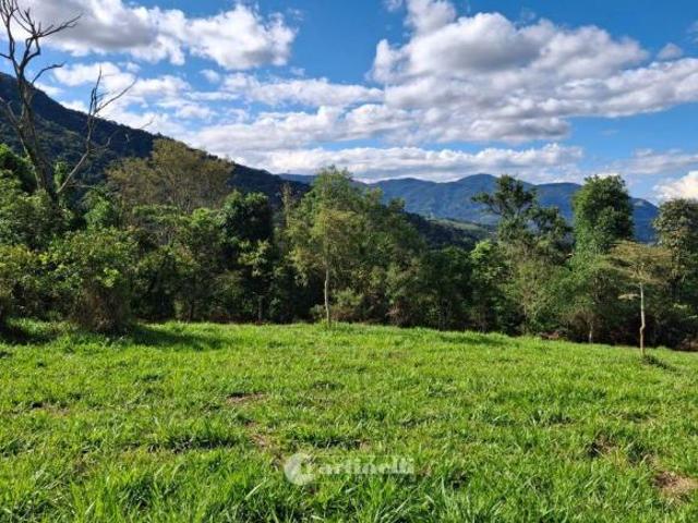 Terreno em Sapucaí Mirim, 20.000 m2 em local tranquilo com vista
