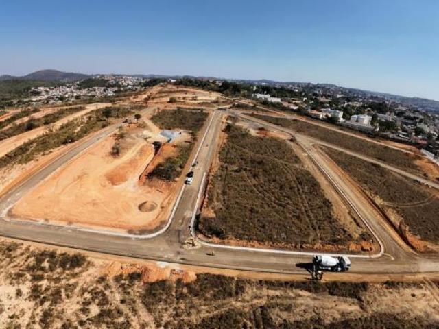 Terreno em Sevilha 1ª Seção, Ribeirão das Neves/MG de 250m² à venda por R$ 179.900,00