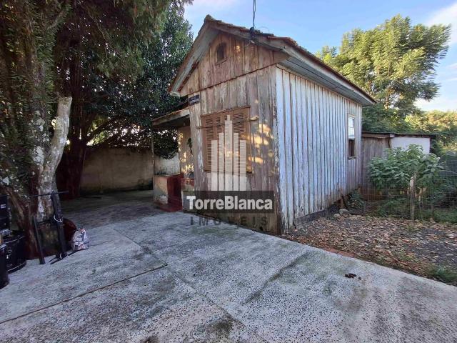 Terreno em Uvaranas, Ponta Grossa/PR de 490m² à venda por R$ 219.900,00