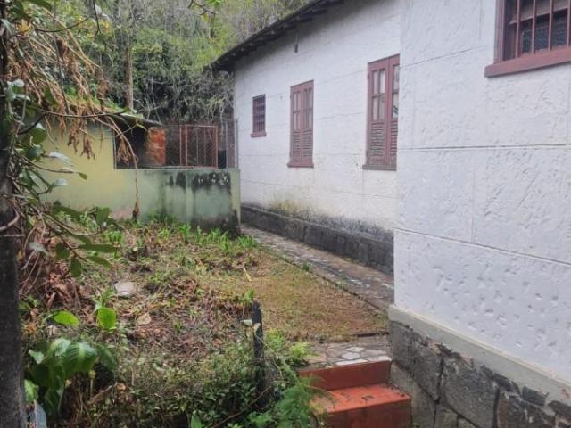 Terreno em Várzea, Teresópolis/RJ de 1567m² à venda por R$ 2.499.900,00