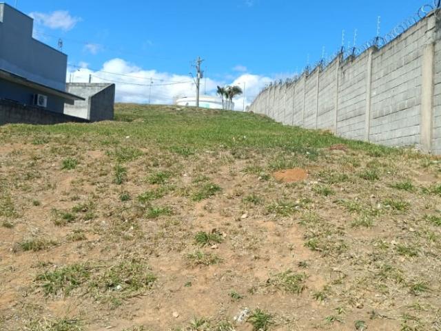 Terreno em Vila Santos, Caçapava/SP de 295m² à venda por R$ 222.900,00