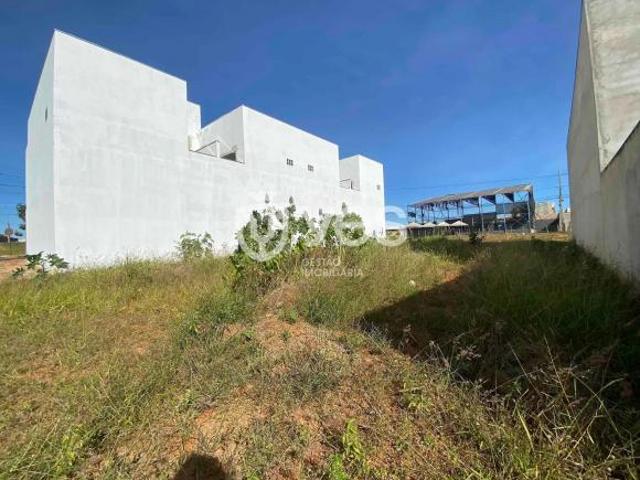 Terreno em Vila Universitária, Araxá/MG de 10m² à venda por R$ 197.000,00