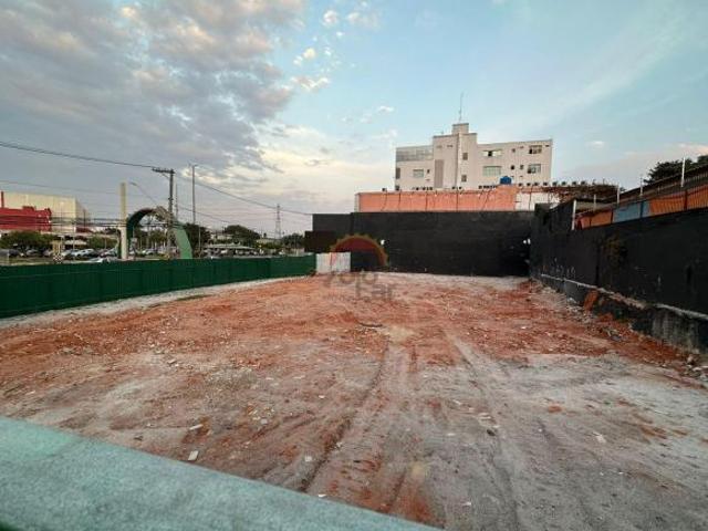 Terreno em Vila Yara