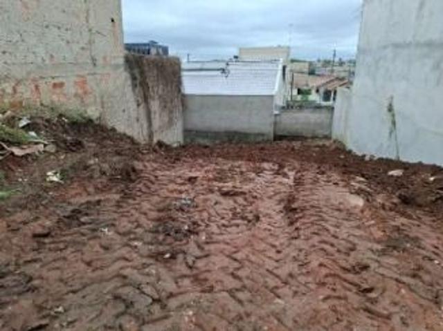 Terreno em Xaxim, Curitiba/PR de 0m² à venda por R$ 199.000,00