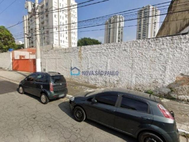 Terreno, em ZM, com 798m² próximo à Rodovia Anchieta