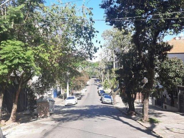TERRENO EM ZONA NOBRE COM 20 METROS DE FRENTE