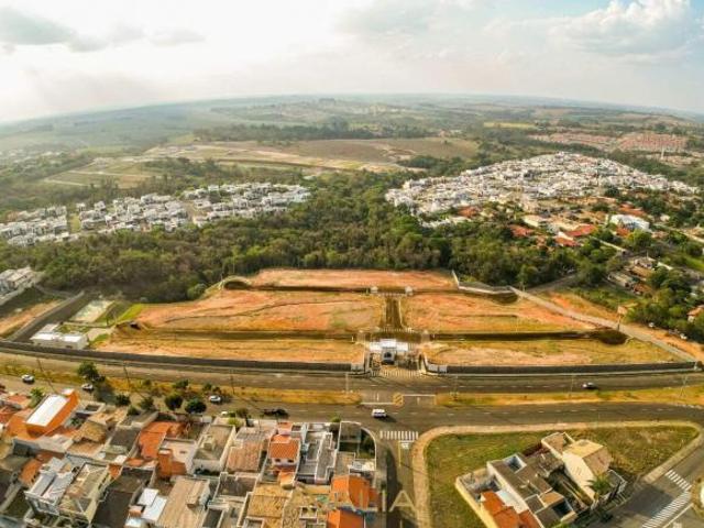 Terreno en Condomínio para venda em Villa Trivento de 303.03m²