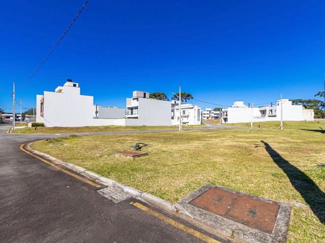 Terreno en Condomínio para venda em Costeira em São José Dos Pinhais Paraná de 140.00m²
