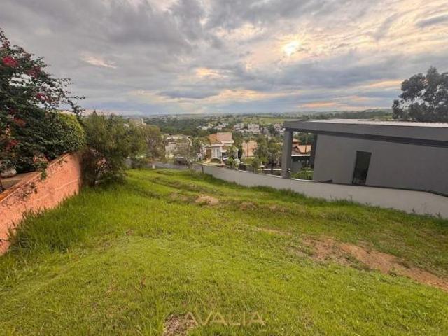 Terreno en Condomínio para venda em Jardim Vila Paradiso de 729.00m²