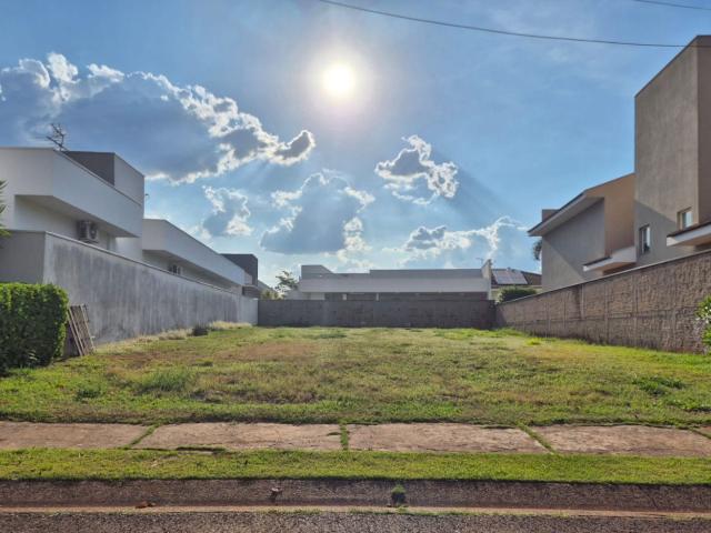 Terreno en Condomínio para venda em Parque Residencial Damha em Araraquara São Paulo de 465.00m²