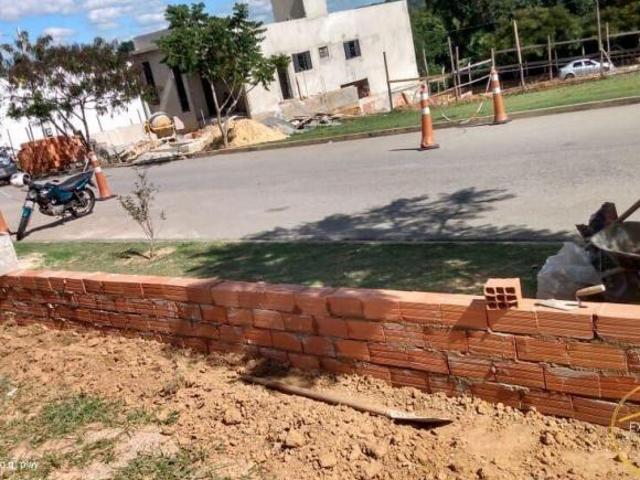 Terreno Escriturado em Condomínio