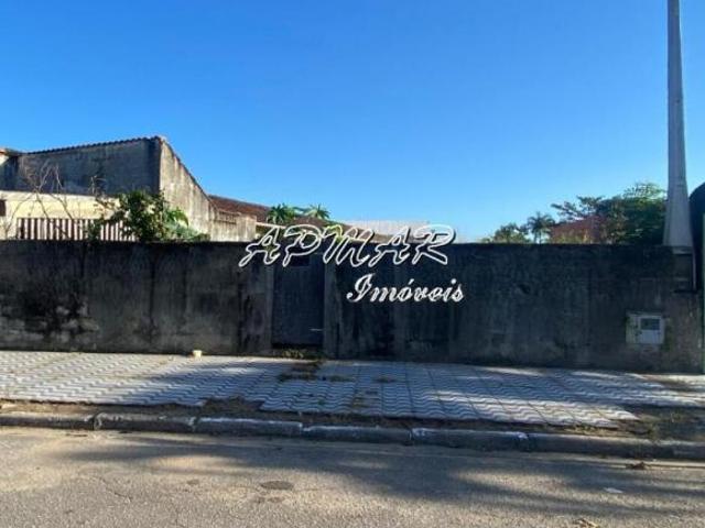 Terreno espaçoso à venda em Solemar, Praia Grande 279m²